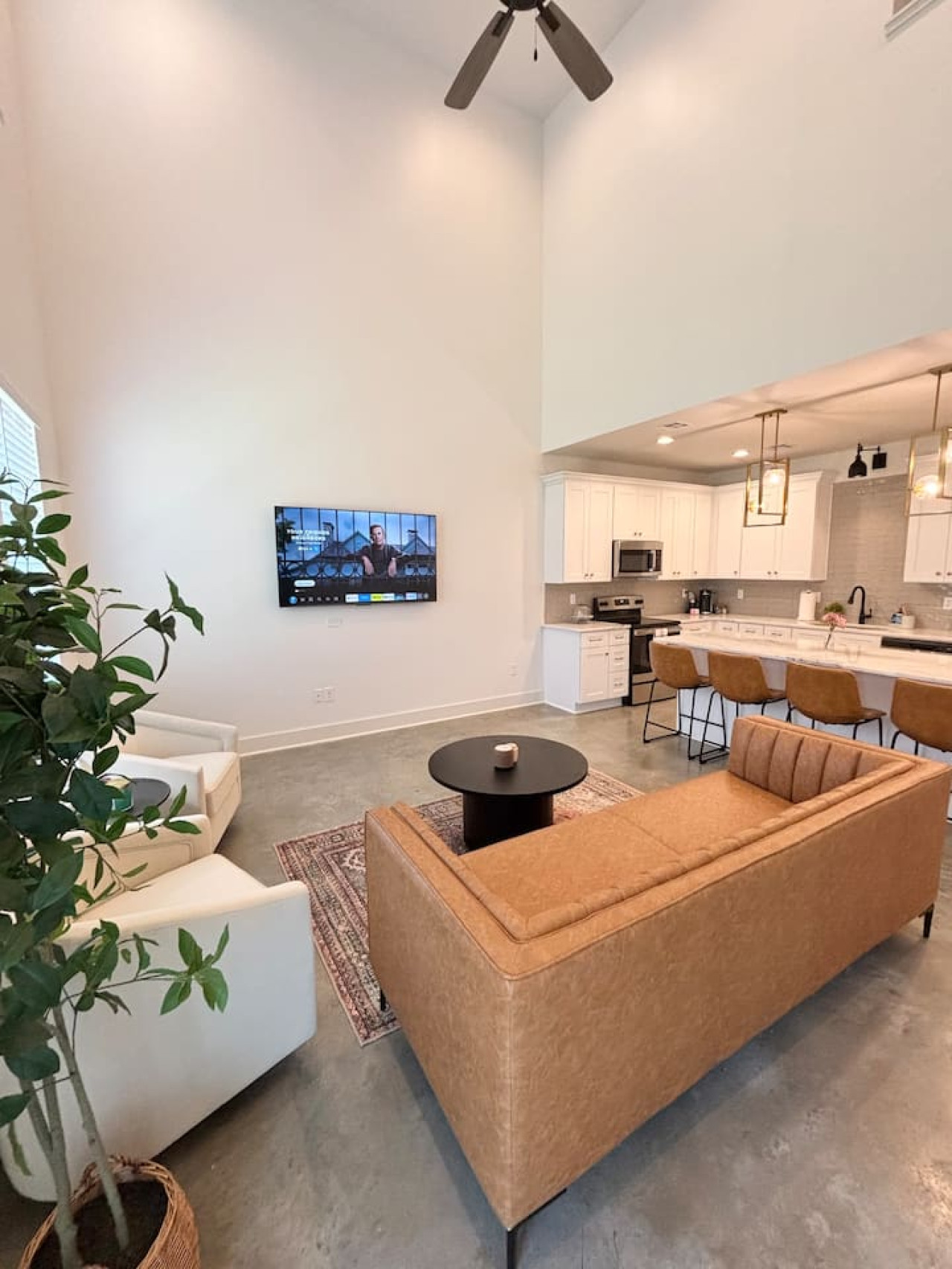 Boudreaux House+king Bed+full Kitchen+65" Tv+wifi - Lafayette, LA