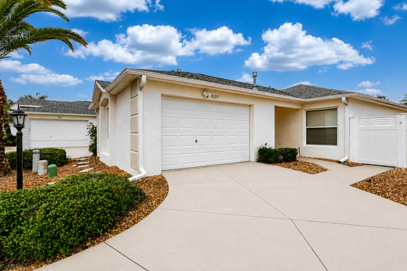 Tranquil Oasis With Private Backyard And Golf Access - Charming Retreat - The Villages, FL