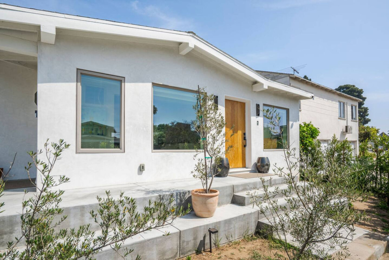 Prime Los Angeles Stay W/ Parking + Patio - Los Angeles