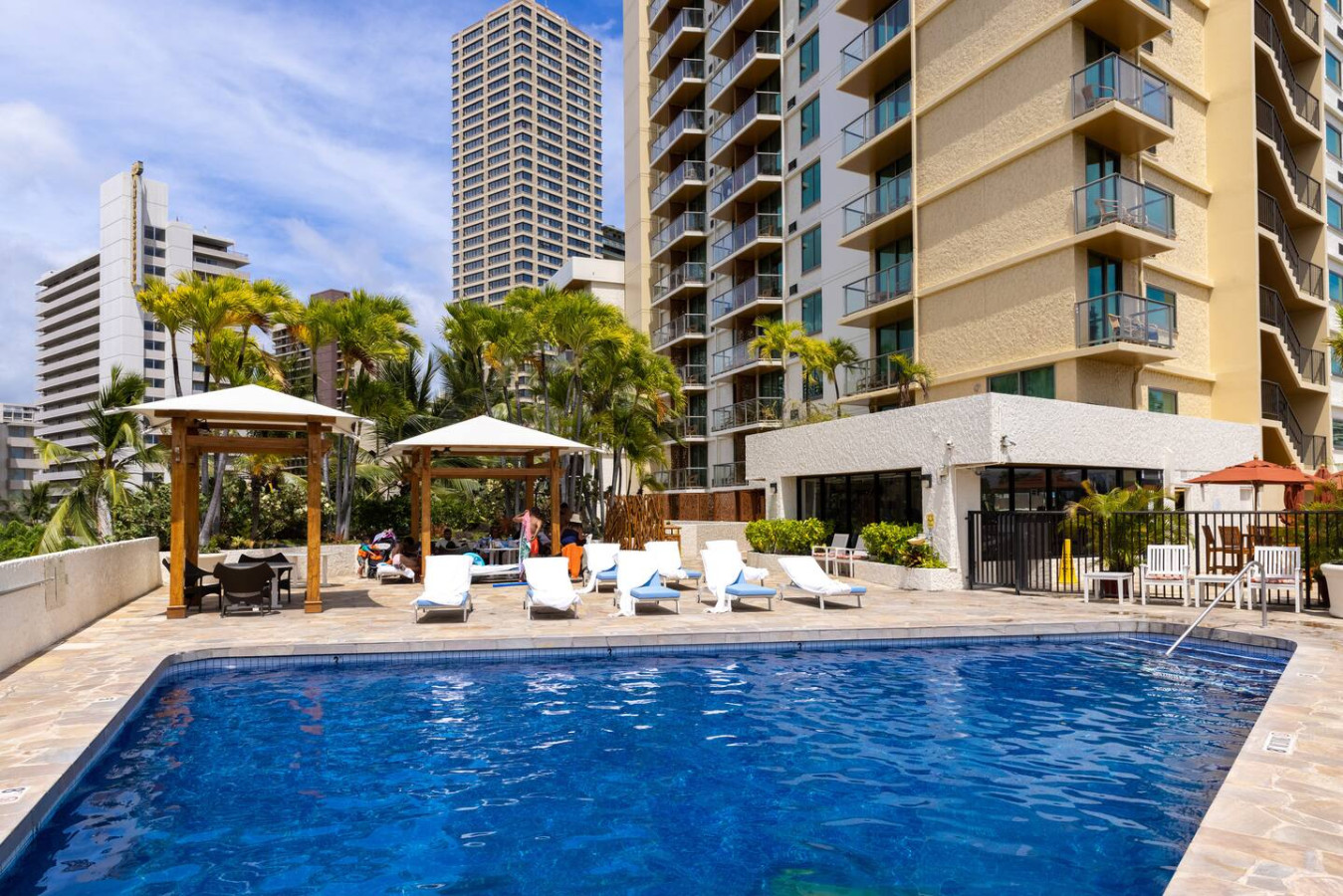 Minutes To Beach | Pool+gym | Wfh Station | Lanai - Honolulu