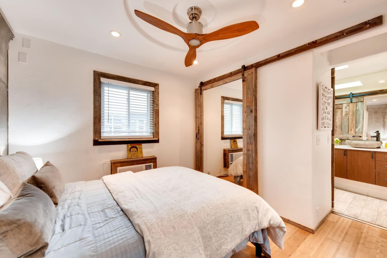 Heated Floor And Fantastic Pool Access - Charming Artistic Getaway - Nashville, TN