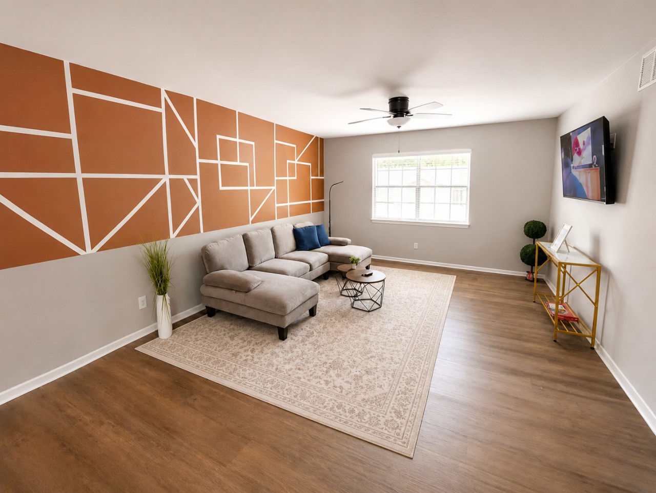 Charming Hoover Retreat | King Bed - Hoover, AL