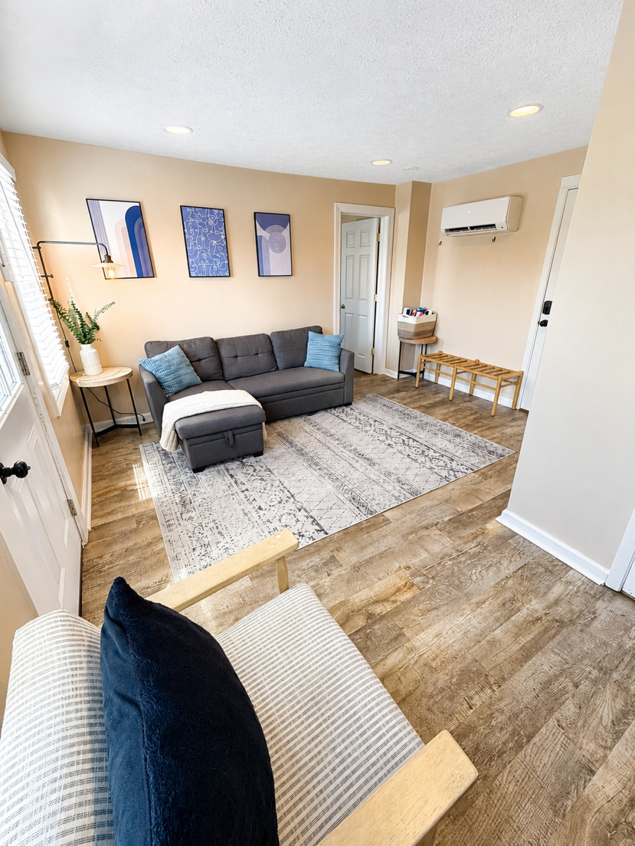 Cozy Getaway With Balcony And Lake Access - Charming Retreat - Michigan City