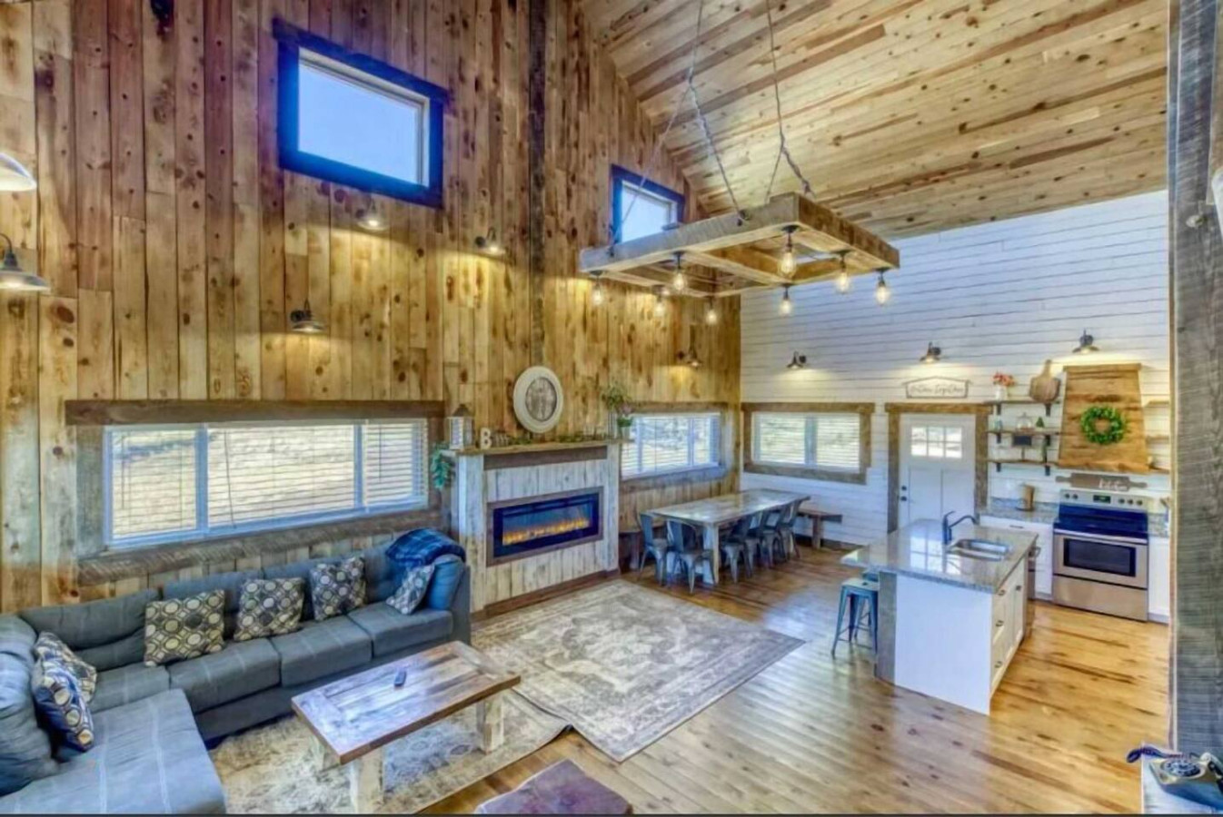 Spacious Cabin With Hot Tub And Bbq - Charming Nature Retreat - Zion National Park